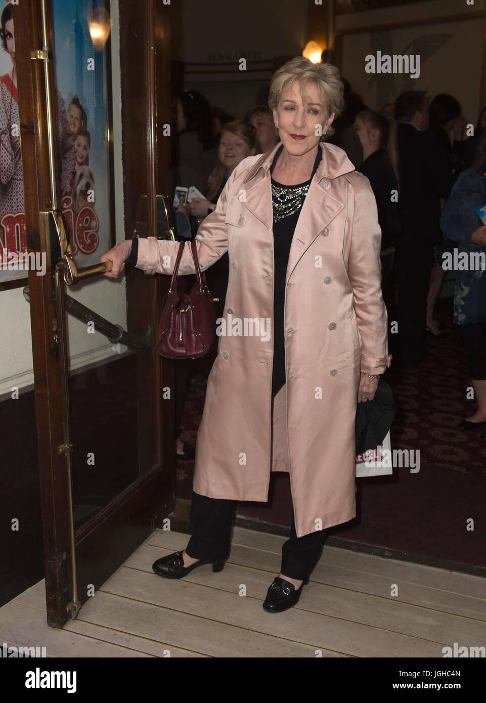 Annie piccadilly theatre hi-res stock photography and images - Alamy