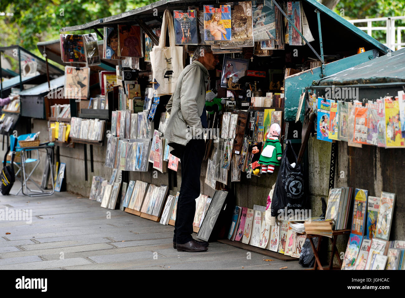 Petits livres hi-res stock photography and images - Alamy