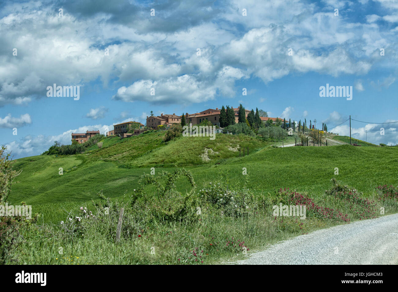 Tuscan hillside view hi-res stock photography and images - Alamy