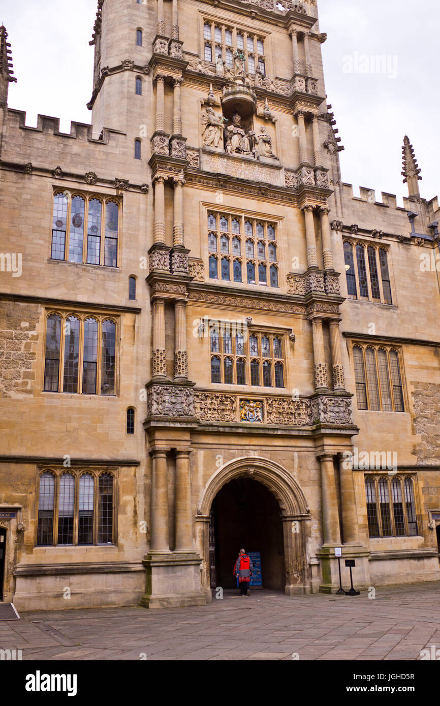 Universities of Oxford,Centre of Learning,Libraries,Gardens,Buildings ...