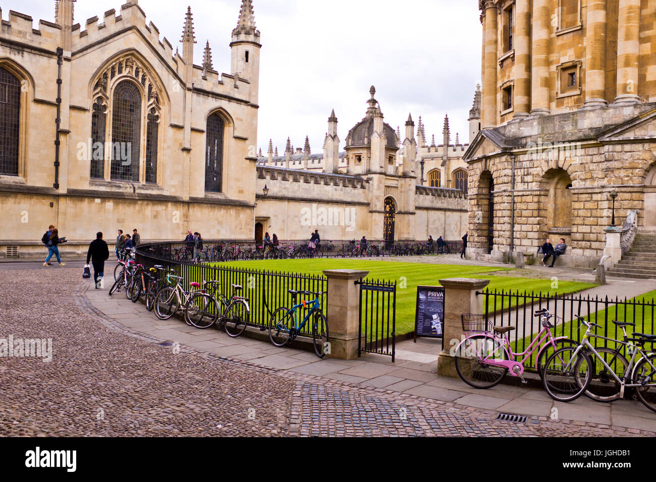 Universities of Oxford,Centre of Learning,Libraries,Gardens,Buildings ...