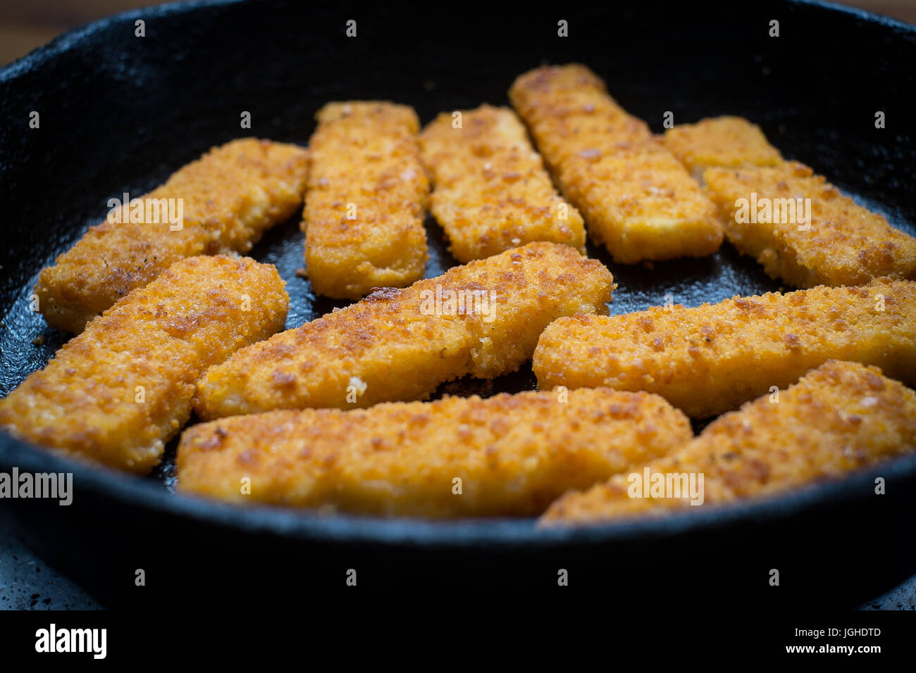 Supermarket fish fingers hi-res stock photography and images - Alamy