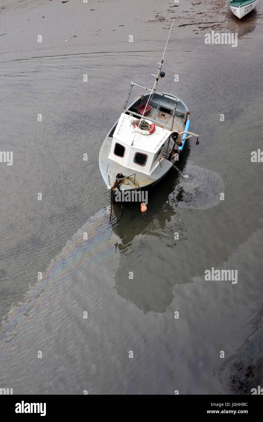 Bilge water being pumped out hi-res stock photography and images - Alamy Bilge water being pumped out hi-res stock photography and images - Alamy