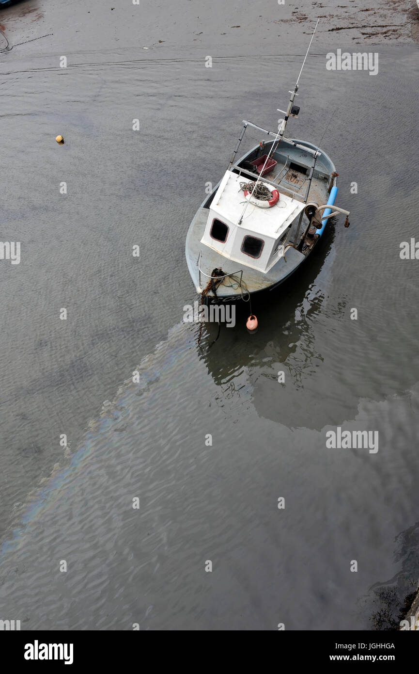 Oil slick boat hi-res stock photography and images - Alamy