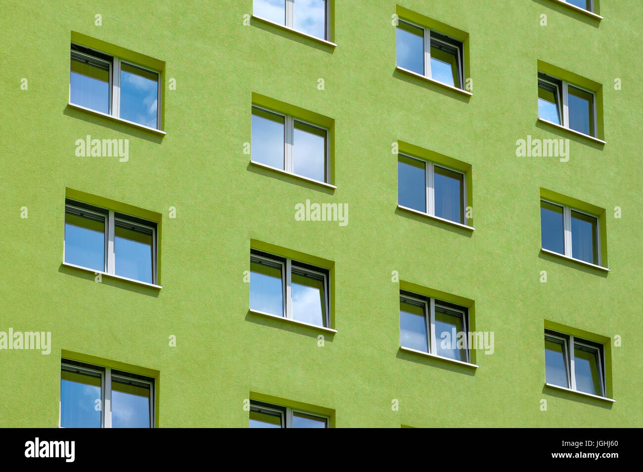 Green glass windows hi-res stock photography and images - Alamy