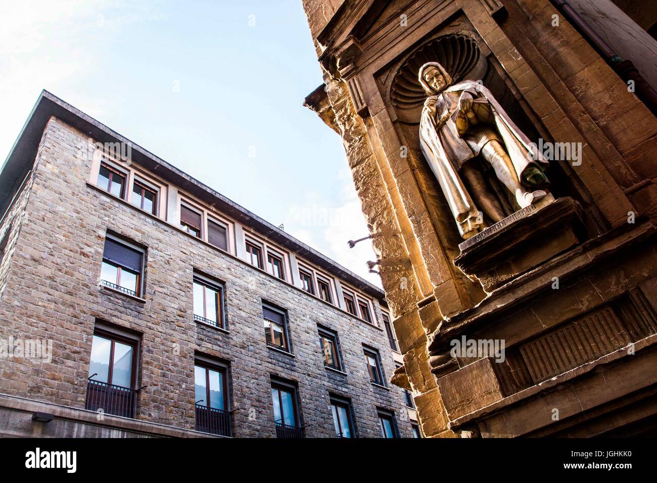 Statue of Giovanni Villani on the facade of Loggia del Mercato Nuovo ...