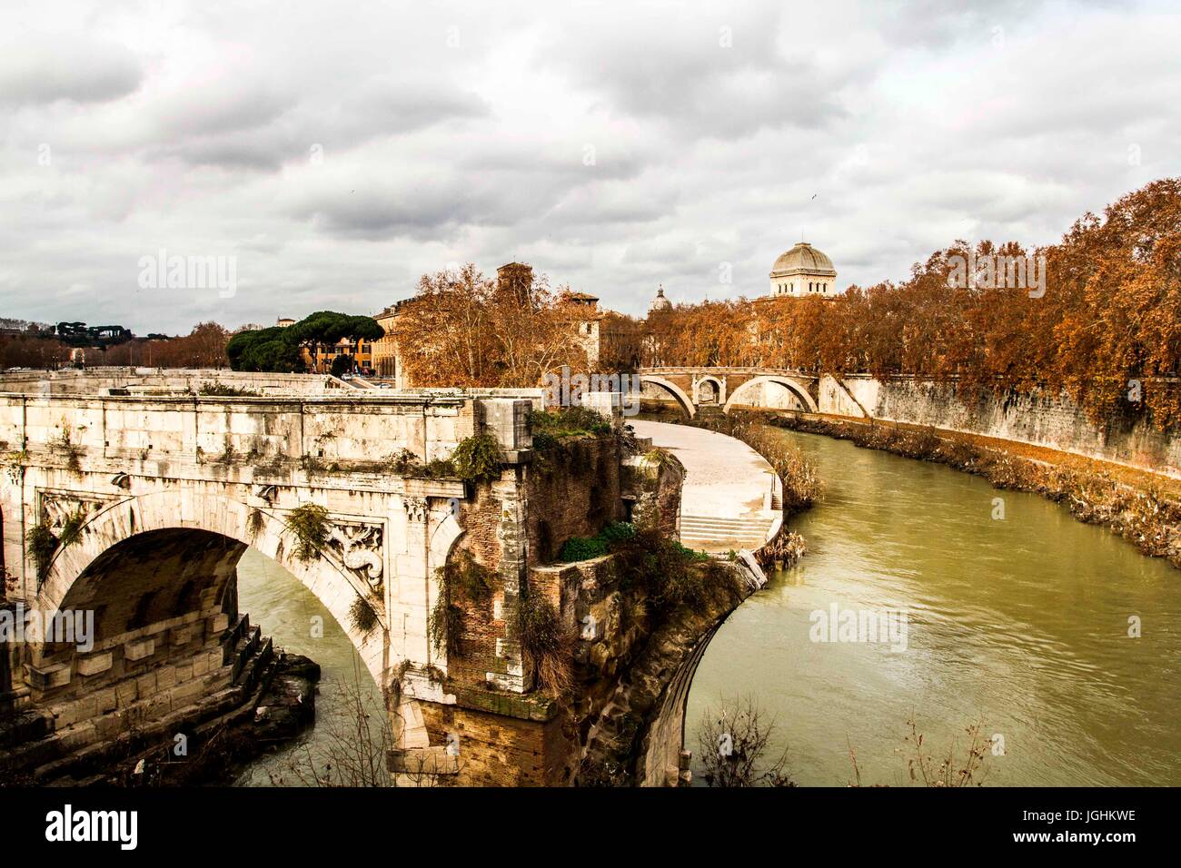 Ponte Rotto (Broken Bridge), originally named Ponte Emilio (Emilio ...
