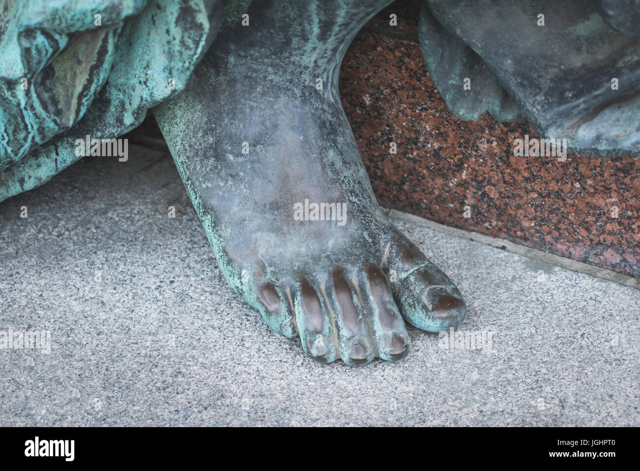 Sculpture of foot hi-res stock photography and images - Alamy