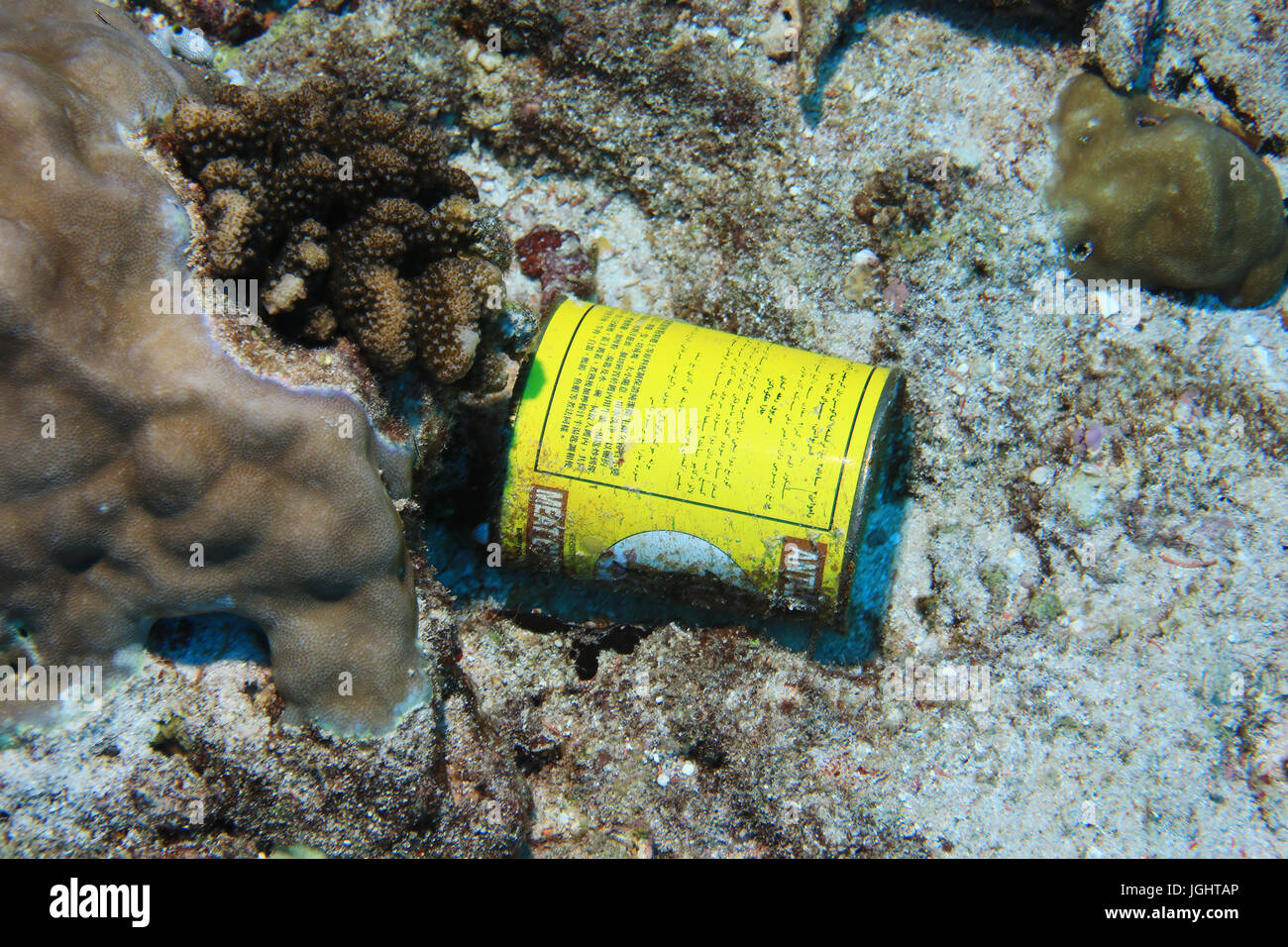 Underwater waste hi-res stock photography and images - Alamy