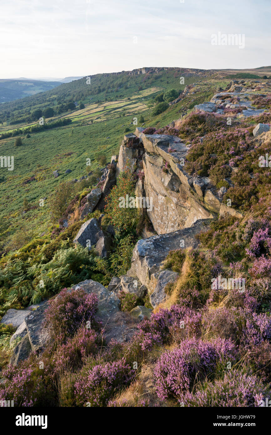 View of Curbar edge from Baslow edge in the Peak District, Derbyshire ...