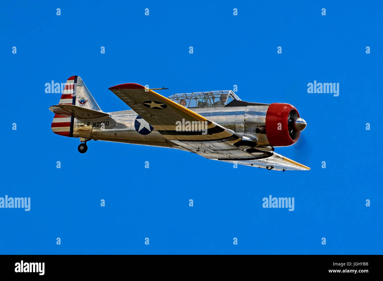Airplane T-6 Texan SNJ WWII trainer aircraft Stock Photo - Alamy