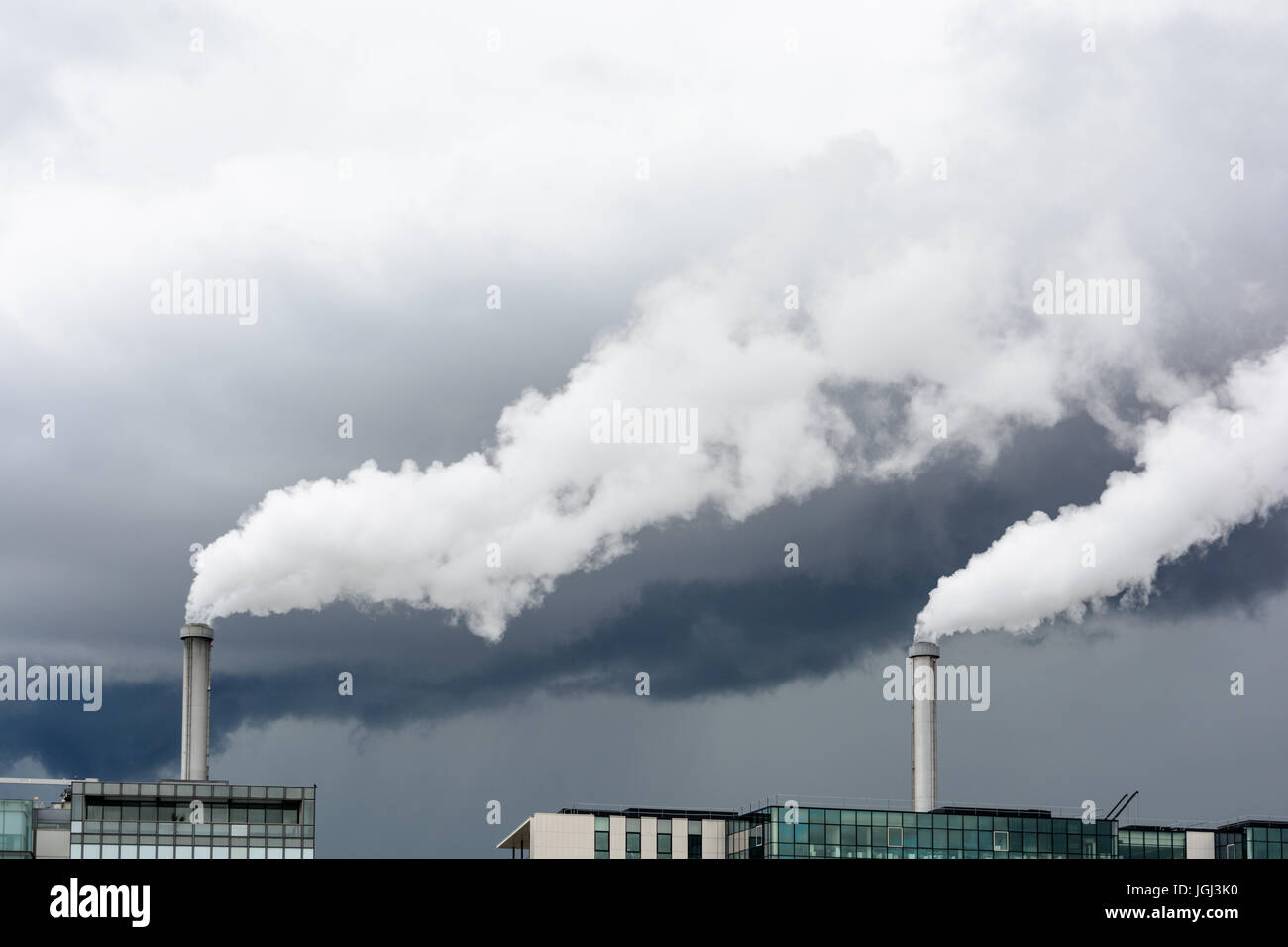 Pipe factory smoke pollution smog hi-res stock photography and images ...