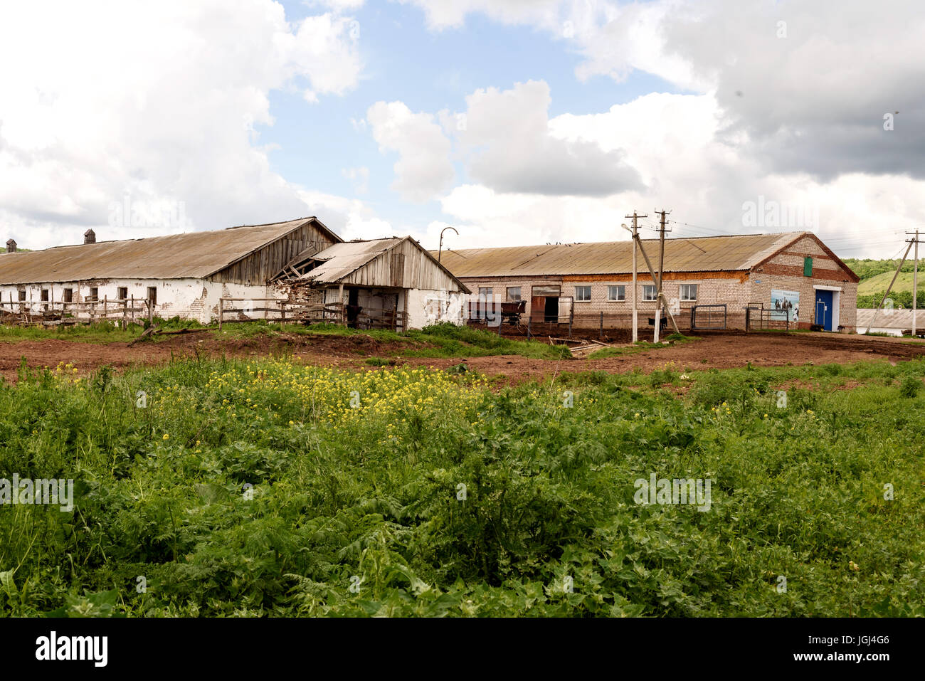 Russian farm barn hi-res stock photography and images - Alamy