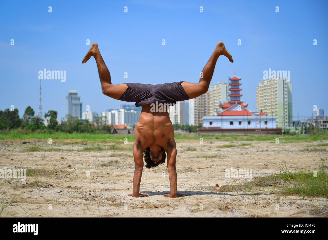 Yoga poses advanced hi-res stock photography and images - Alamy
