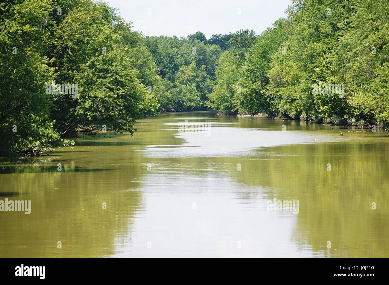 Reflective water hi-res stock photography and images - Alamy
