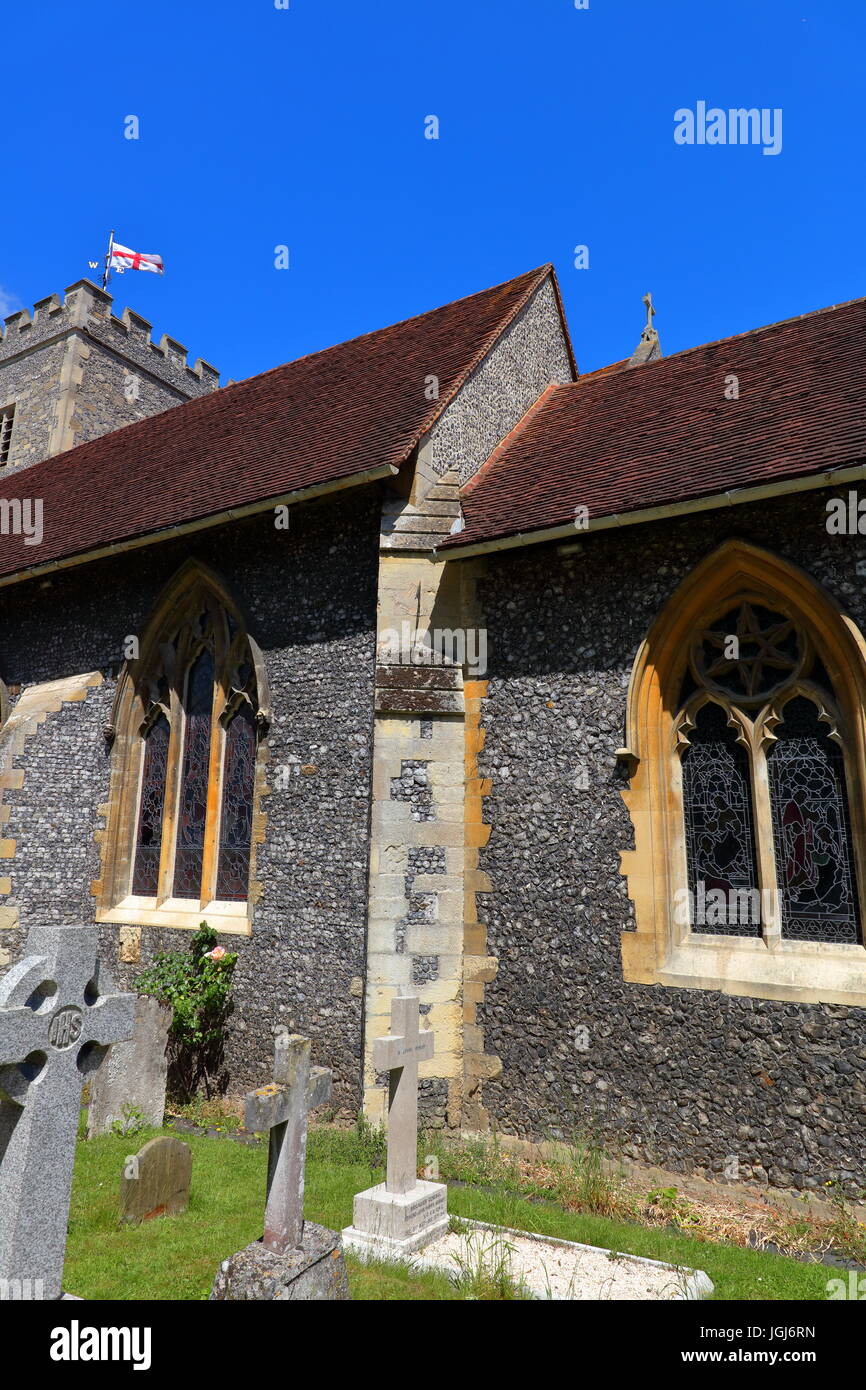 The magnificent Church village church of Saint Andrews in Sonning on ...