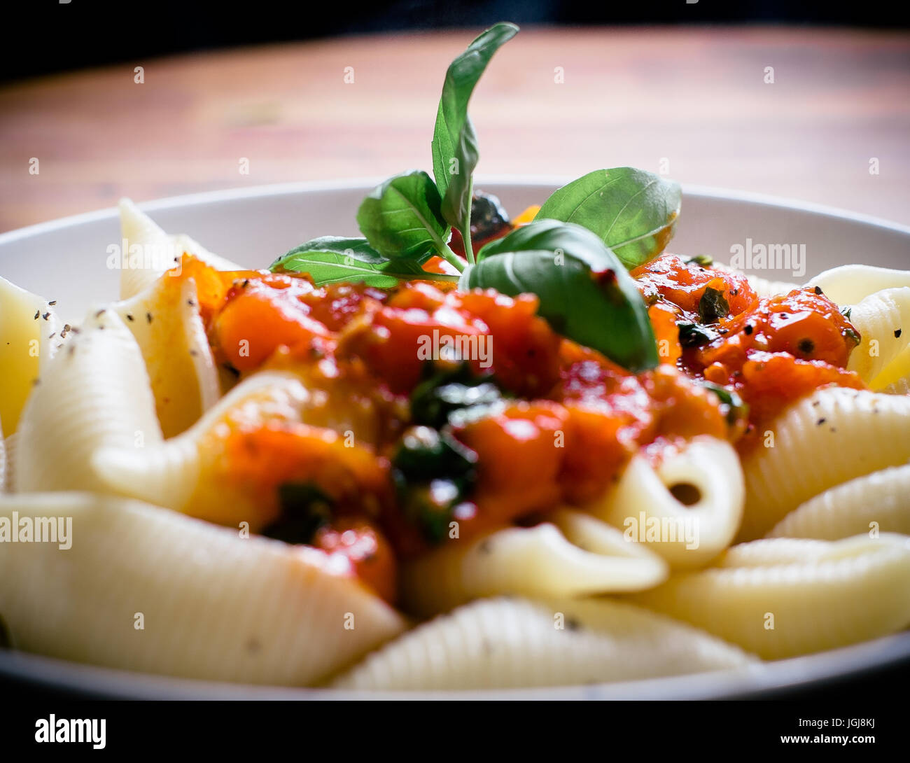 Conchiglioni rigata hi-res stock photography and images - Alamy