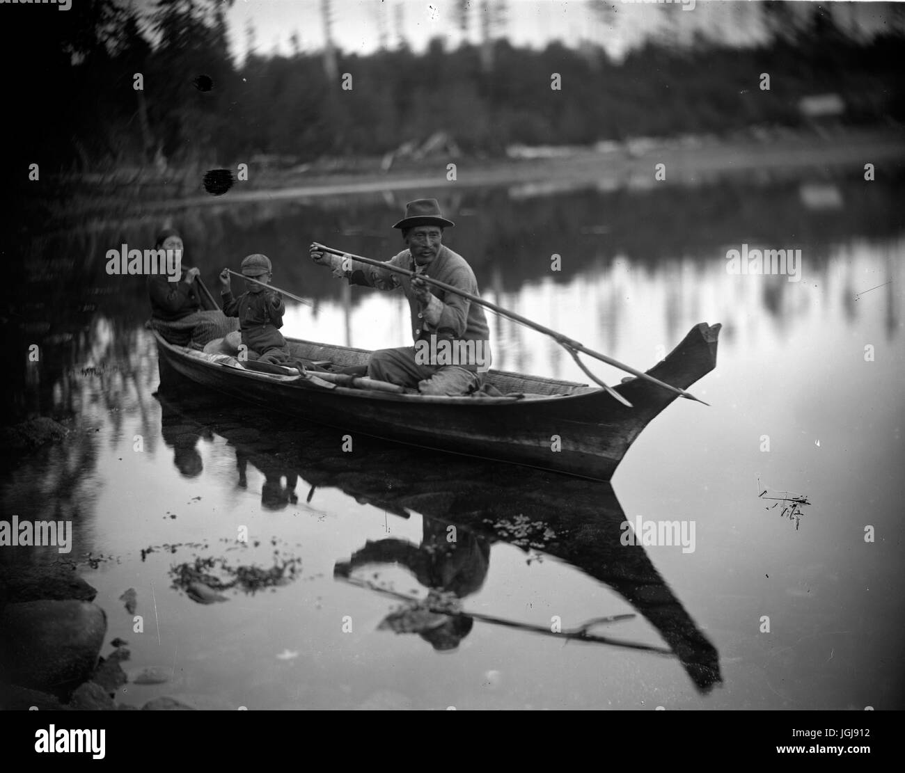 Canada canoe Black and White Stock Photos & Images - Alamy