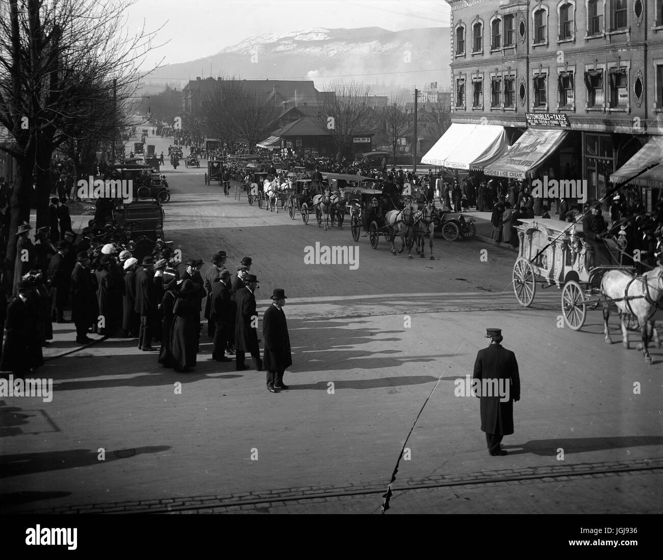Native american funeral hi-res stock photography and images - Alamy