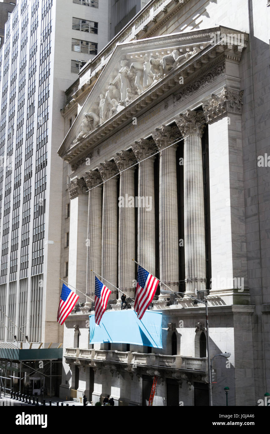 New York Stock Exchange from the stairs of the Federal hall in Wall ...