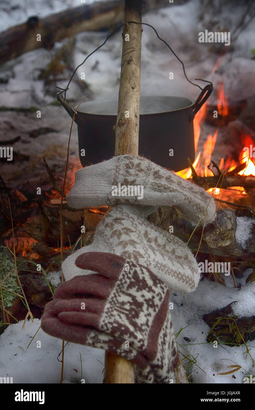 Picnic bonfire on the beach hi-res stock photography and images - Alamy