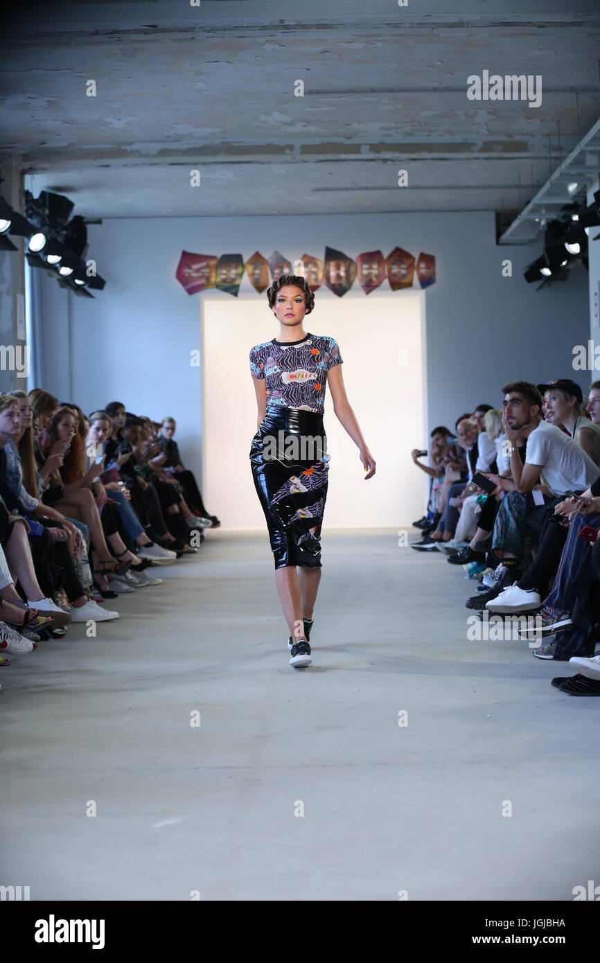 Berlin, Germany. 07th July, 2017. The photo shows models with the ...