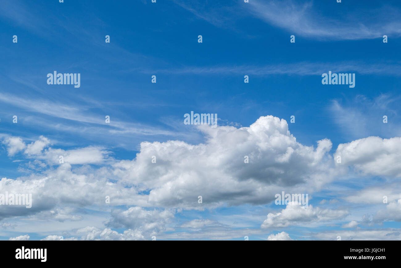 White cumulus clouds against blue sky formations cloud skies hi-res ...