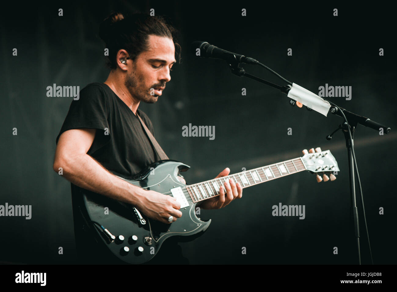 Local Natives performing at Barclaycard's British Summertime in Hyde ...