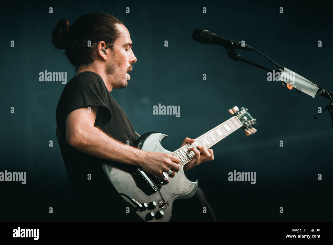 Local Natives performing at Barclaycard's British Summertime in Hyde ...