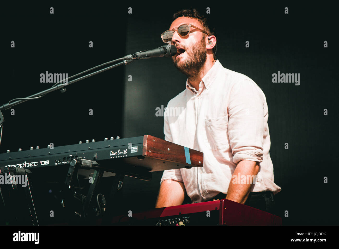 Local Natives performing at Barclaycard's British Summertime in Hyde ...