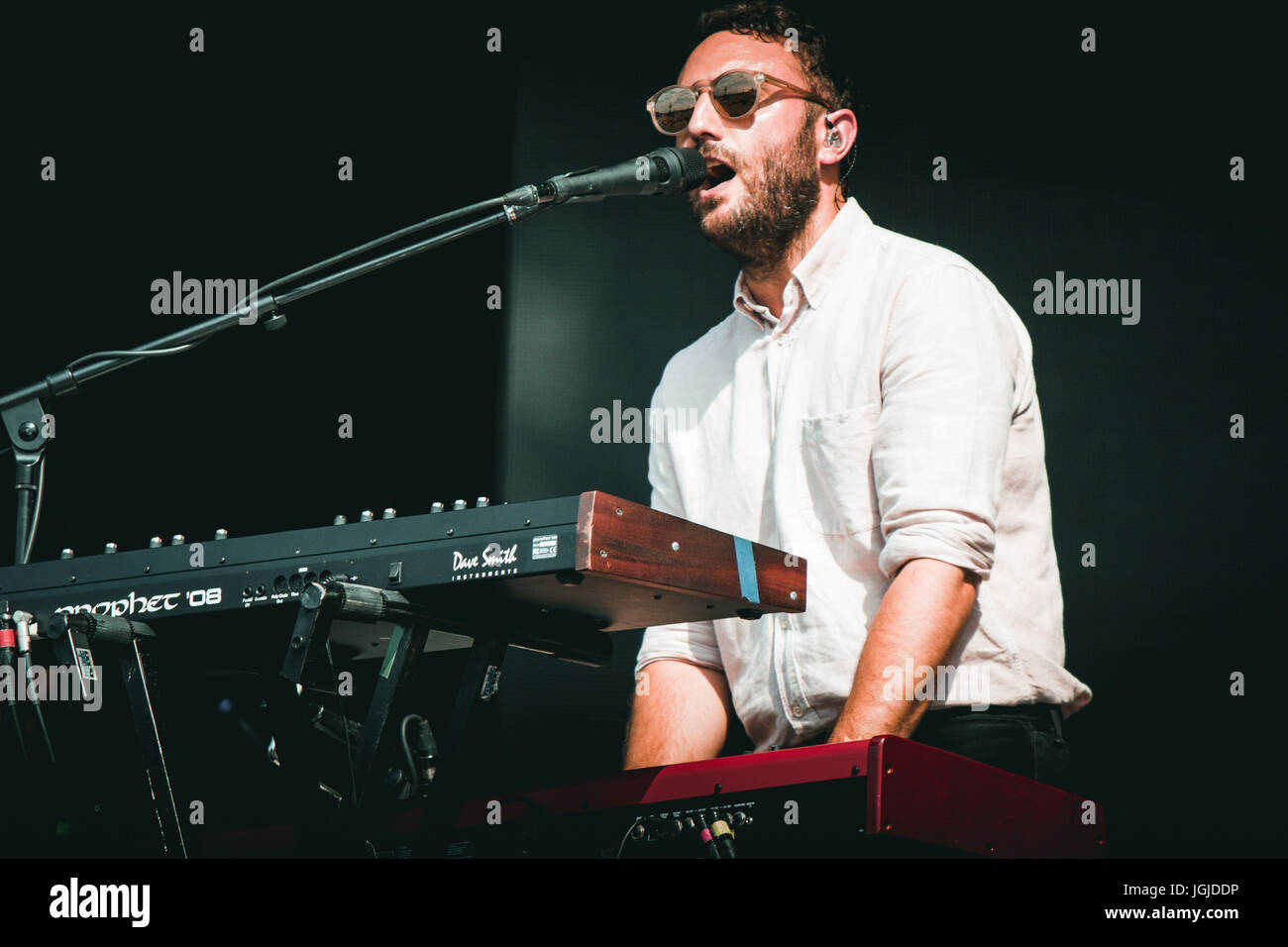 Local Natives performing at Barclaycard's British Summertime in Hyde ...