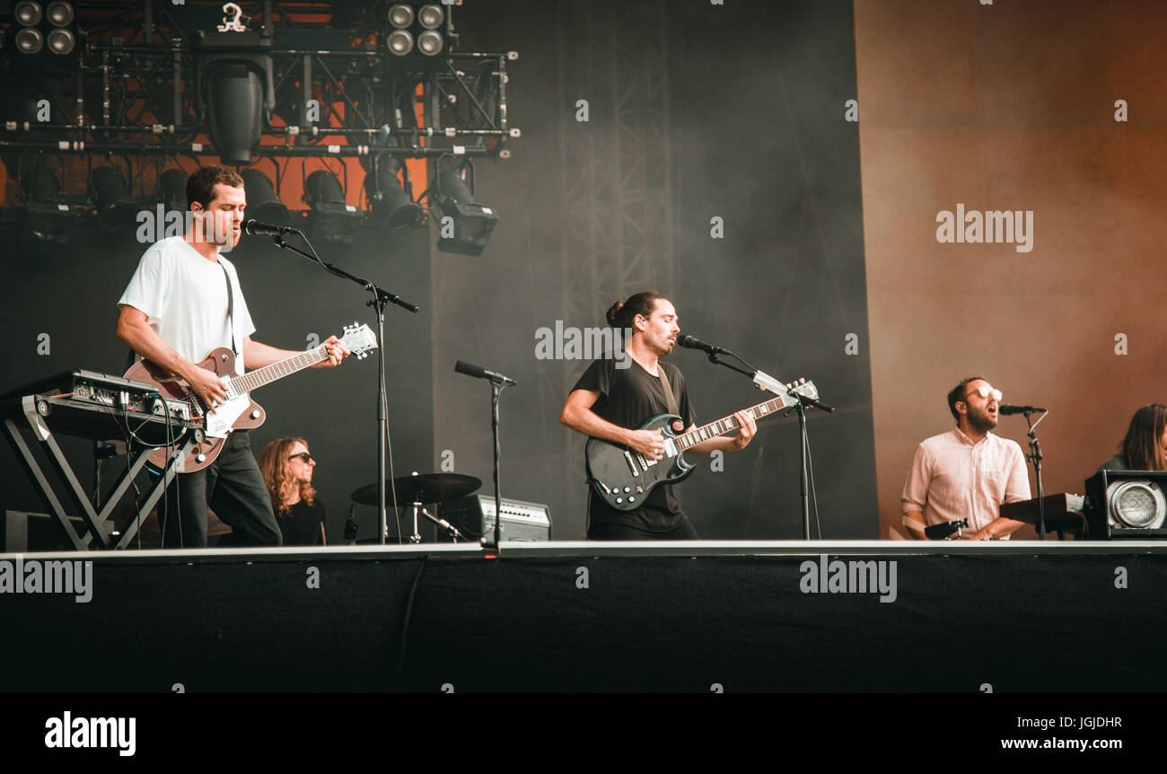 Local Natives performing at Barclaycard's British Summertime in Hyde ...