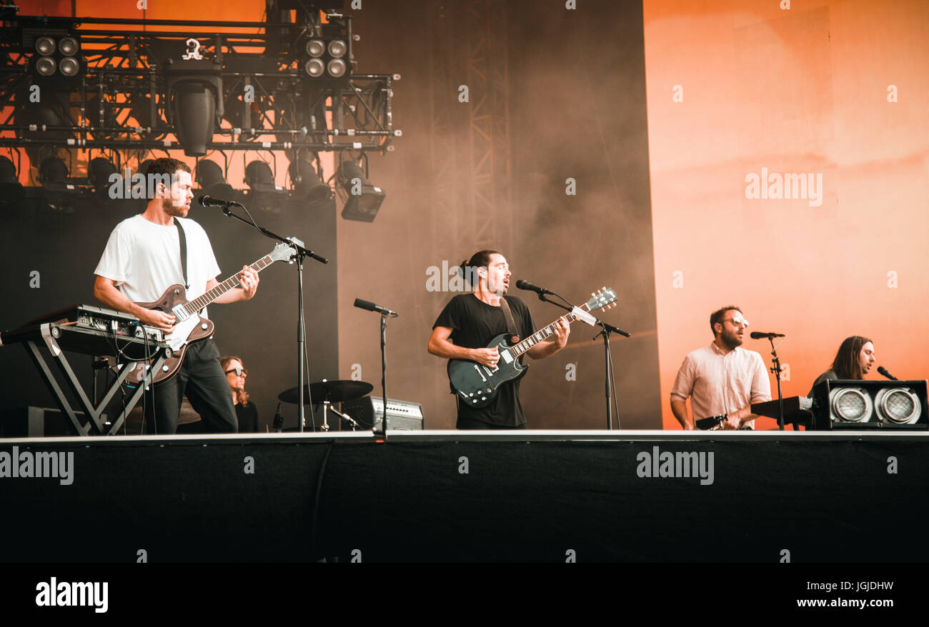 Local Natives performing at Barclaycard's British Summertime in Hyde ...