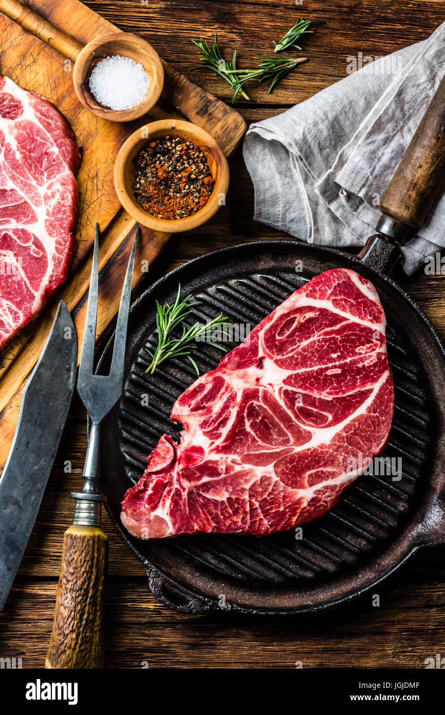 Old beef carving hi-res stock photography and images - Alamy