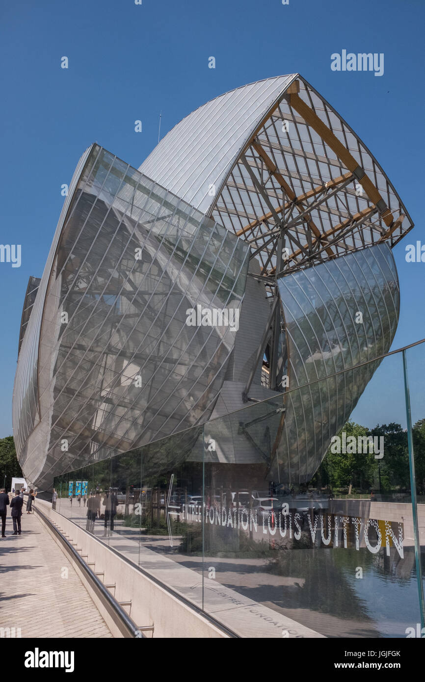 Louis Vuitton Foundation building, Paris, France Stock Photo - Alamy