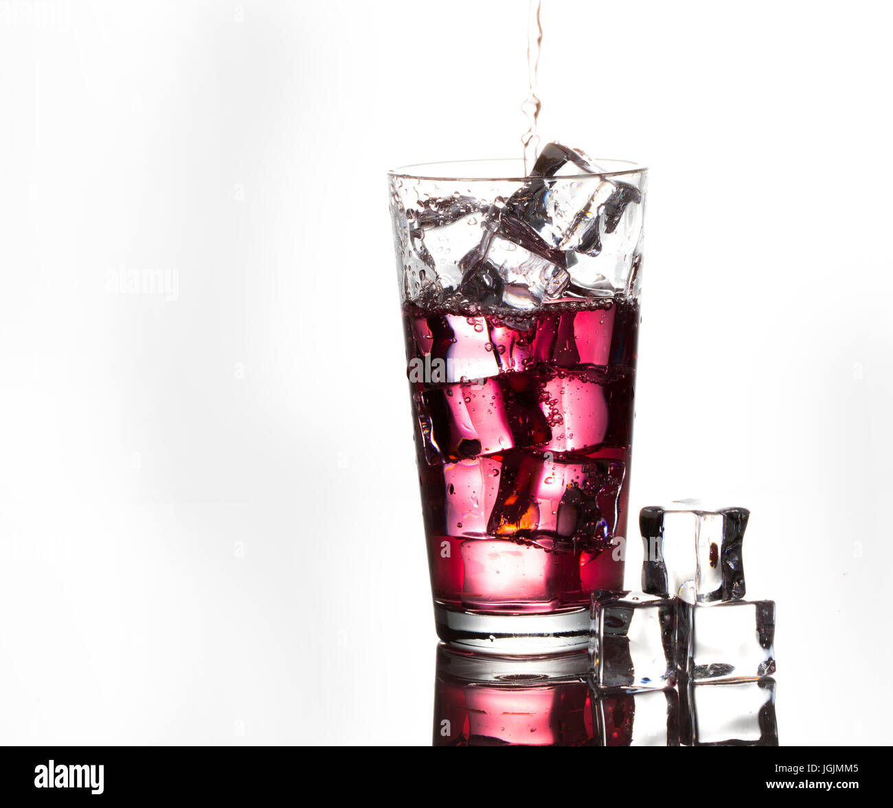 Sugar and ice cubes hi-res stock photography and images - Alamy