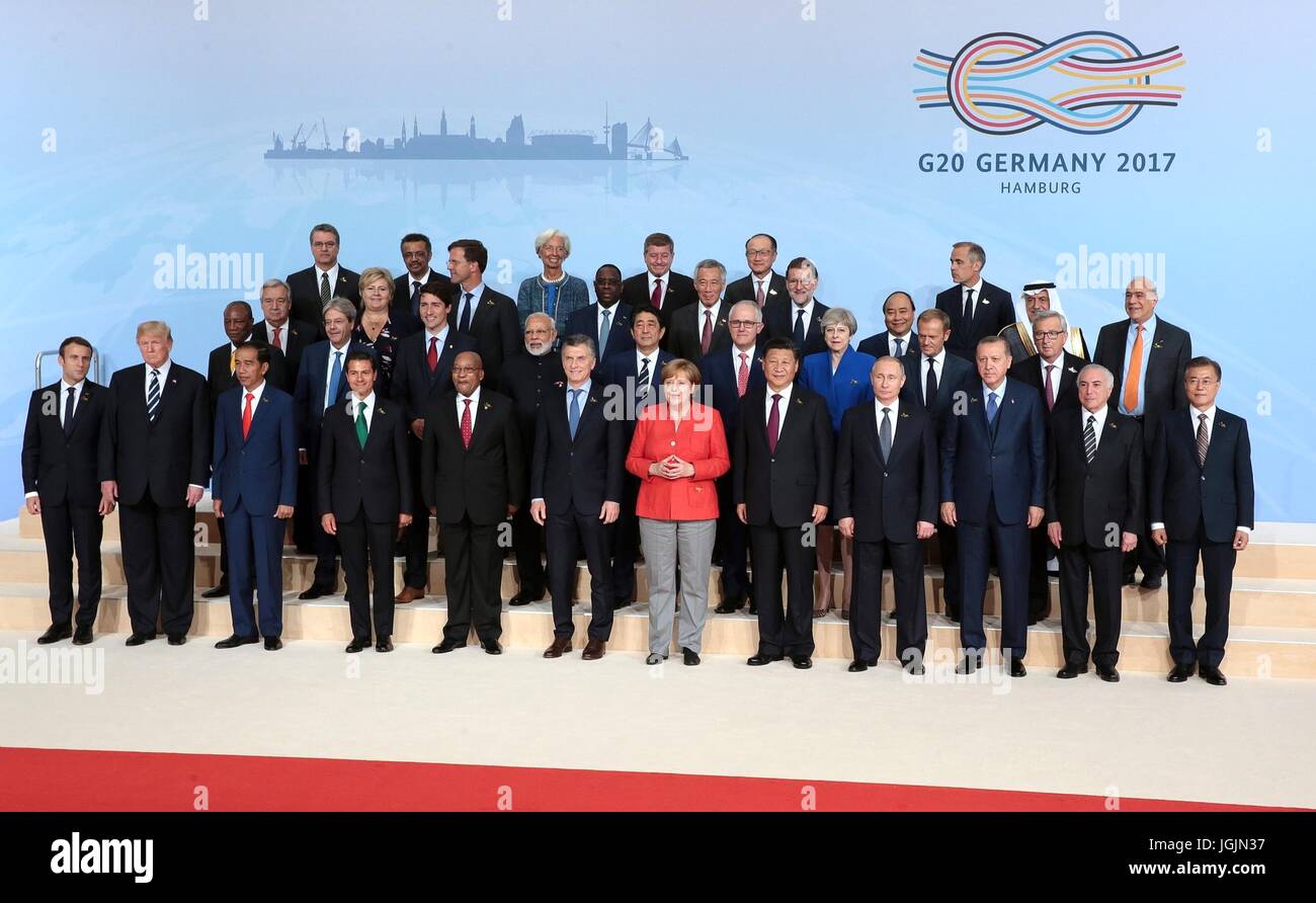 G20 group photo 2017 hi-res stock photography and images - Alamy