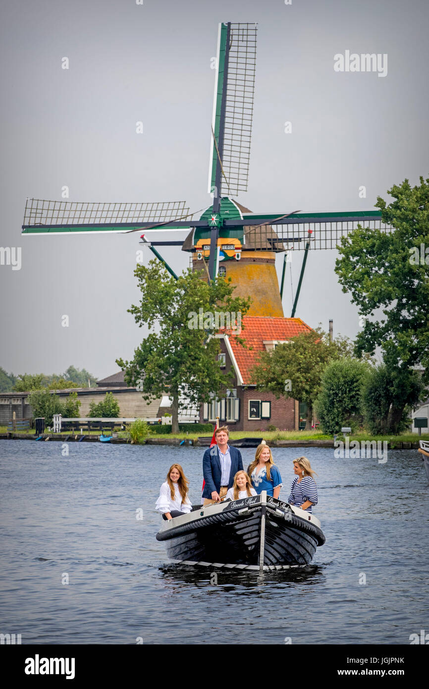 Warmond, Netherlands. 07th July, 2017. King Willem-Alexander, Queen ...
