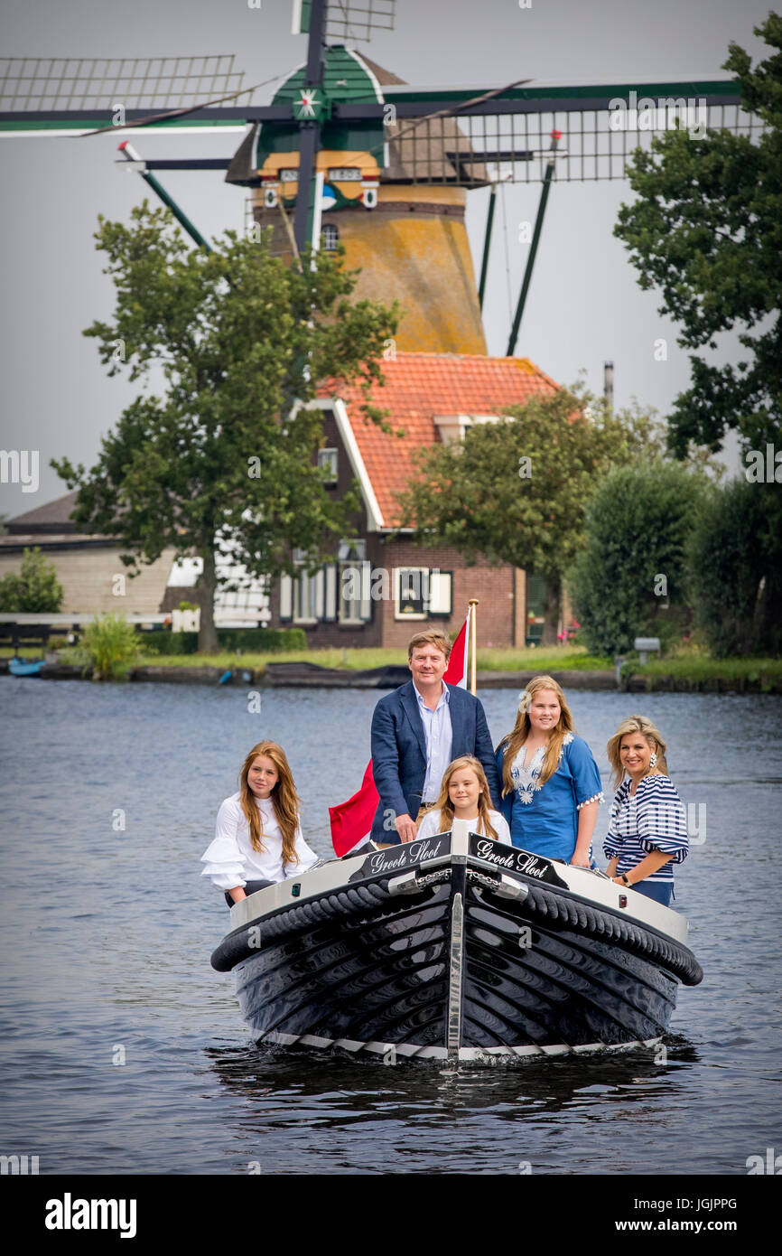 Warmond, Netherlands. 07th July, 2017. King Willem-Alexander, Queen ...