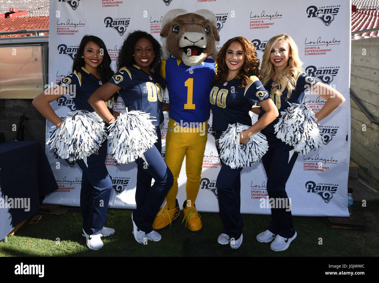 Los Angeles Rams mascot Rampage (1) and cheerleaders pose at Rams All ...