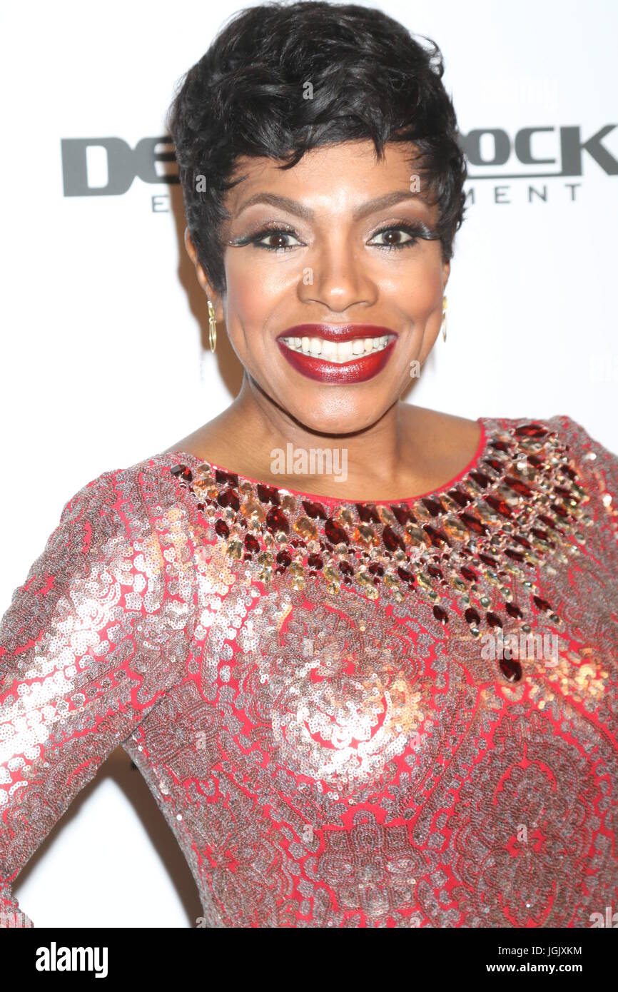 Sheryl lee ralph red carpet hi-res stock photography and images - Alamy