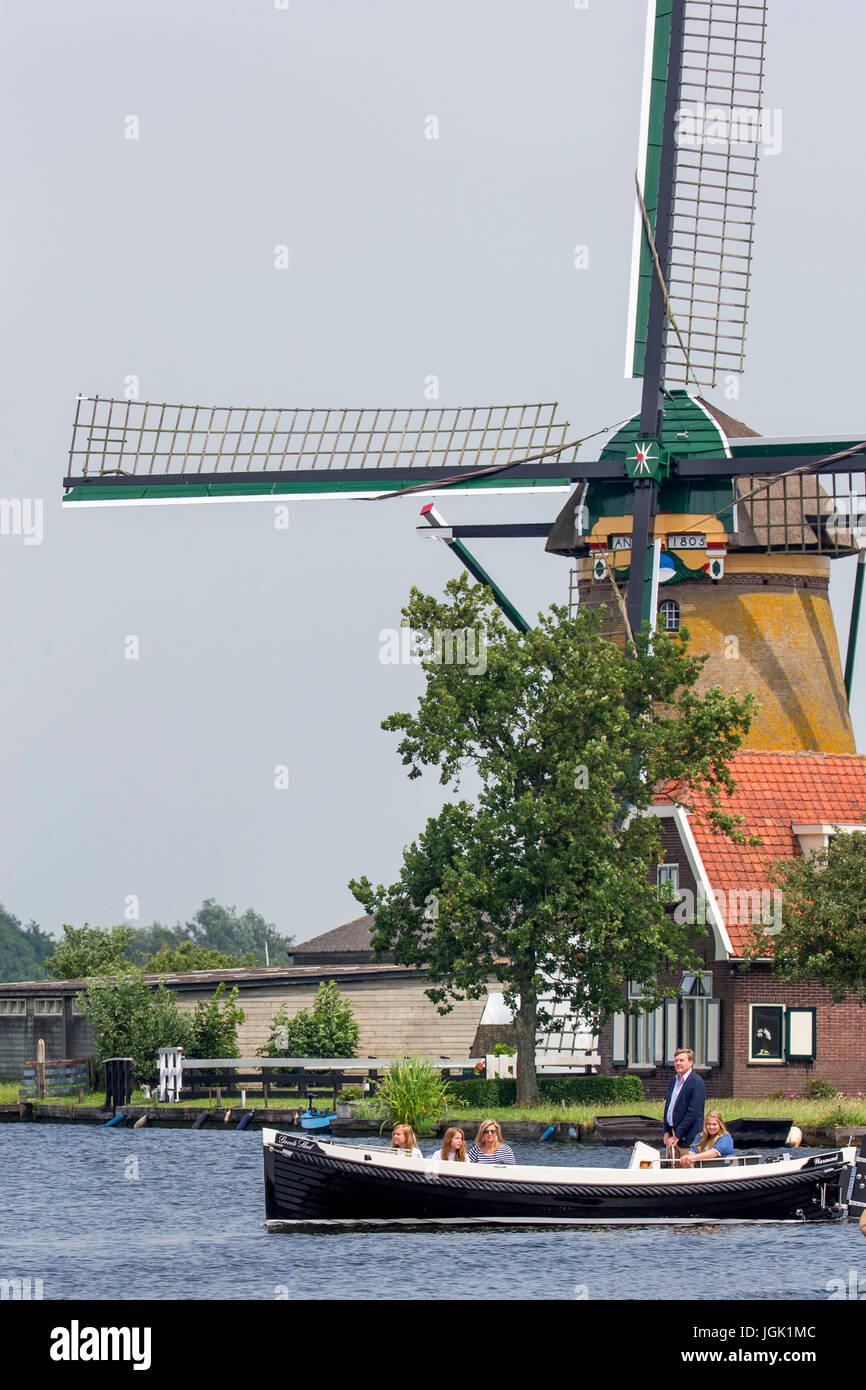 Warmond, The Netherlands. 7th July, 2017. King Willem-Alexander, Queen ...