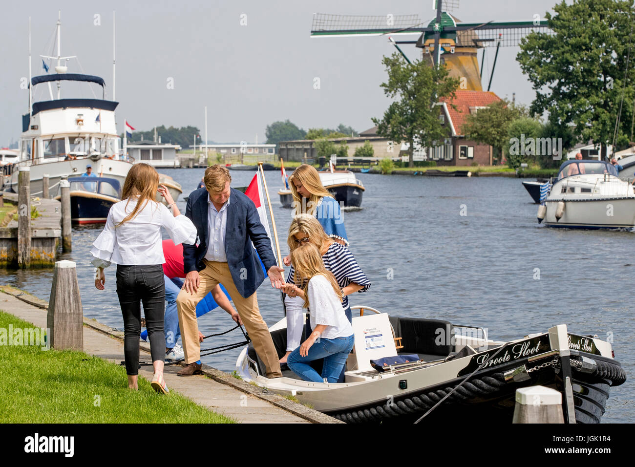 Warmond, The Netherlands. 7th July, 2017. King Willem-Alexander, Queen ...