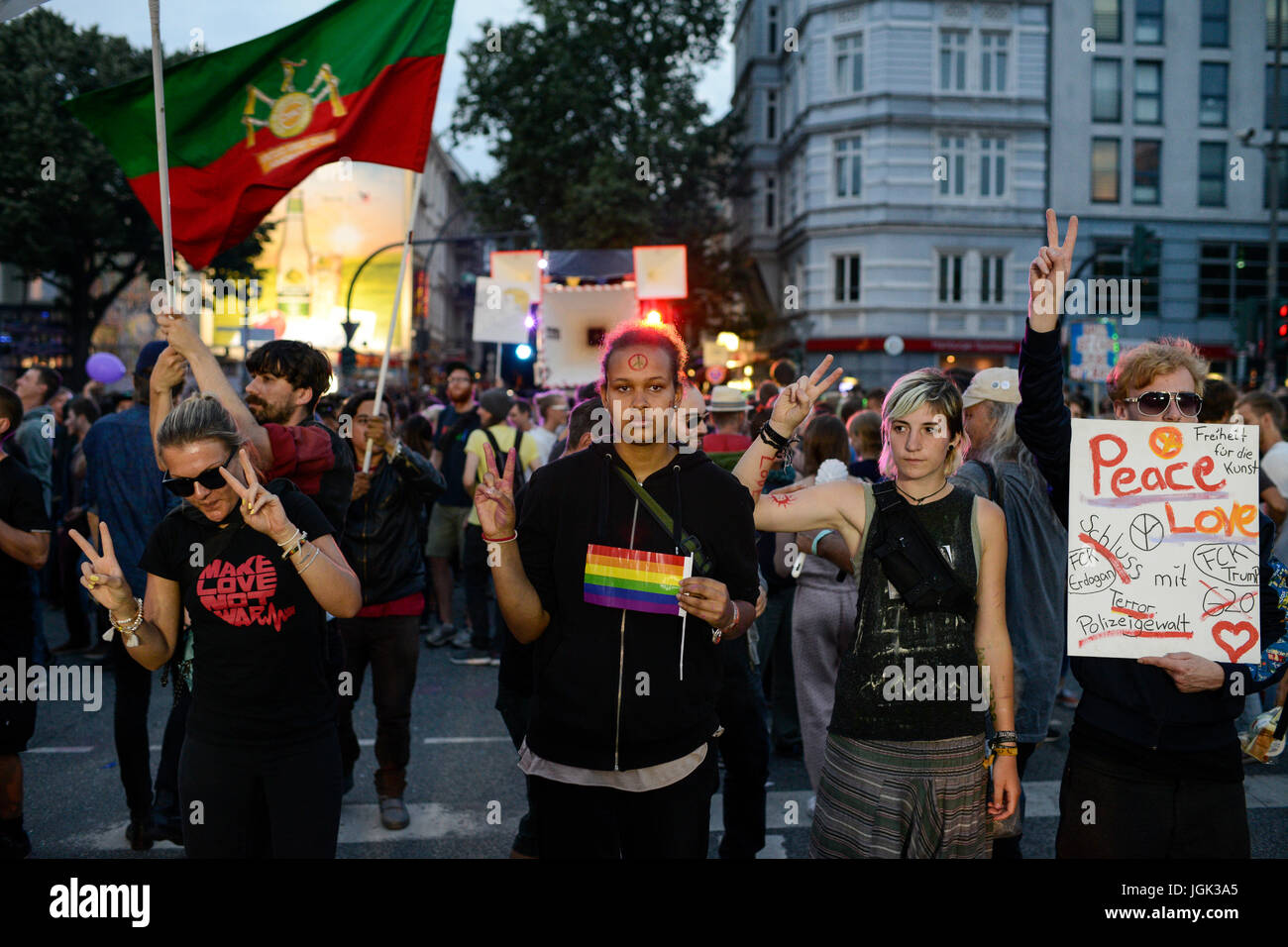 Women reeperbahn hamburg hi-res stock photography and images - Alamy
