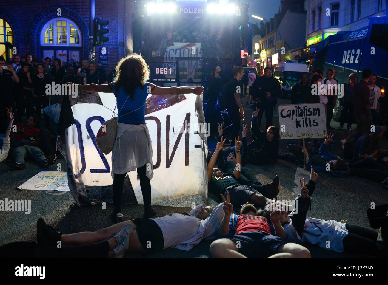 Women reeperbahn hamburg hi-res stock photography and images - Alamy