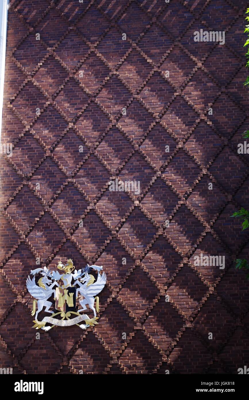 Diamond brickwork pattern hi-res stock photography and images - Alamy