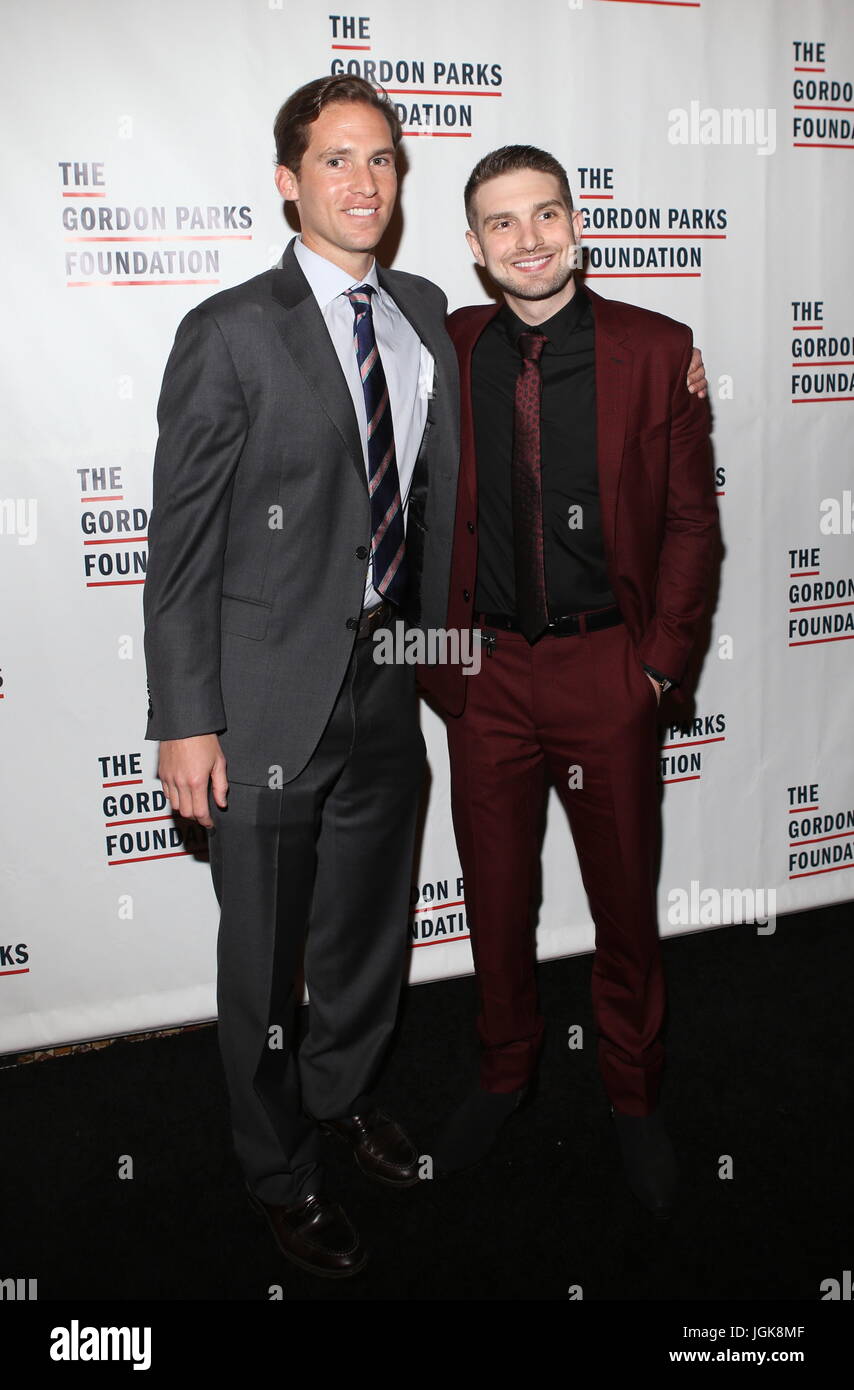 The Gordon Parks Foundation honors Congressman John Lewis, Mavis ...