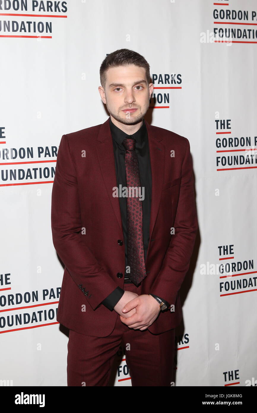 The Gordon Parks Foundation honors Congressman John Lewis, Mavis ...