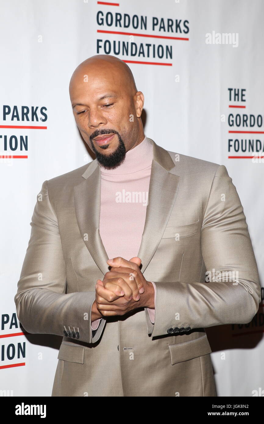 The Gordon Parks Foundation honors Congressman John Lewis, Mavis ...