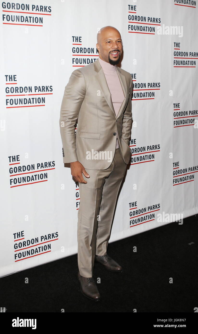 The Gordon Parks Foundation honors Congressman John Lewis, Mavis ...